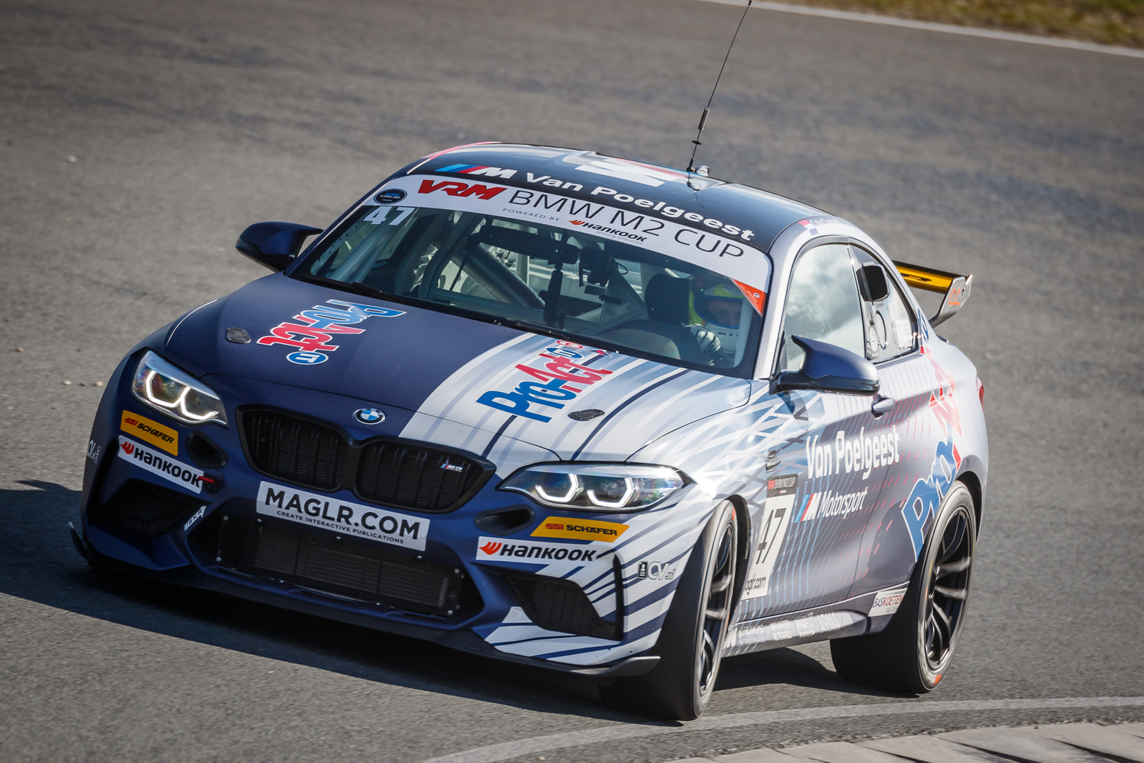 Colin Caresani heerst in openingsrace VRM BMW M2 Cup - BMW M2 CS Racing ...
