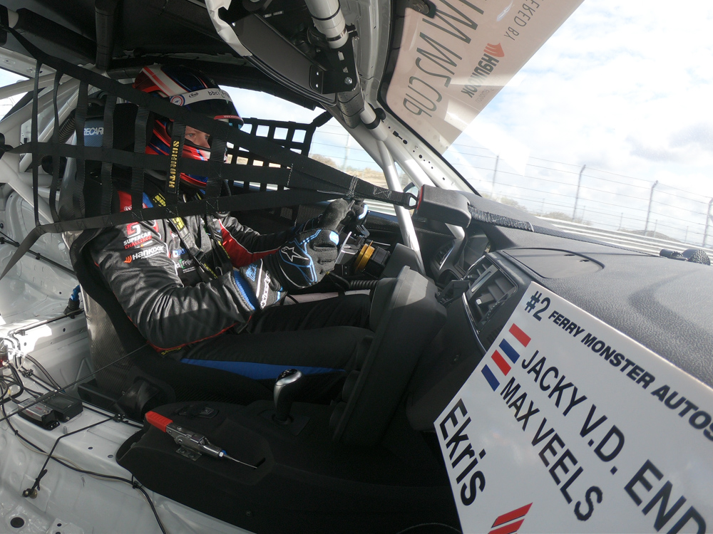 Veels en Van der Ende maken debuut in VRM BMW M2 Cup - BMW M2 CS Racing ...