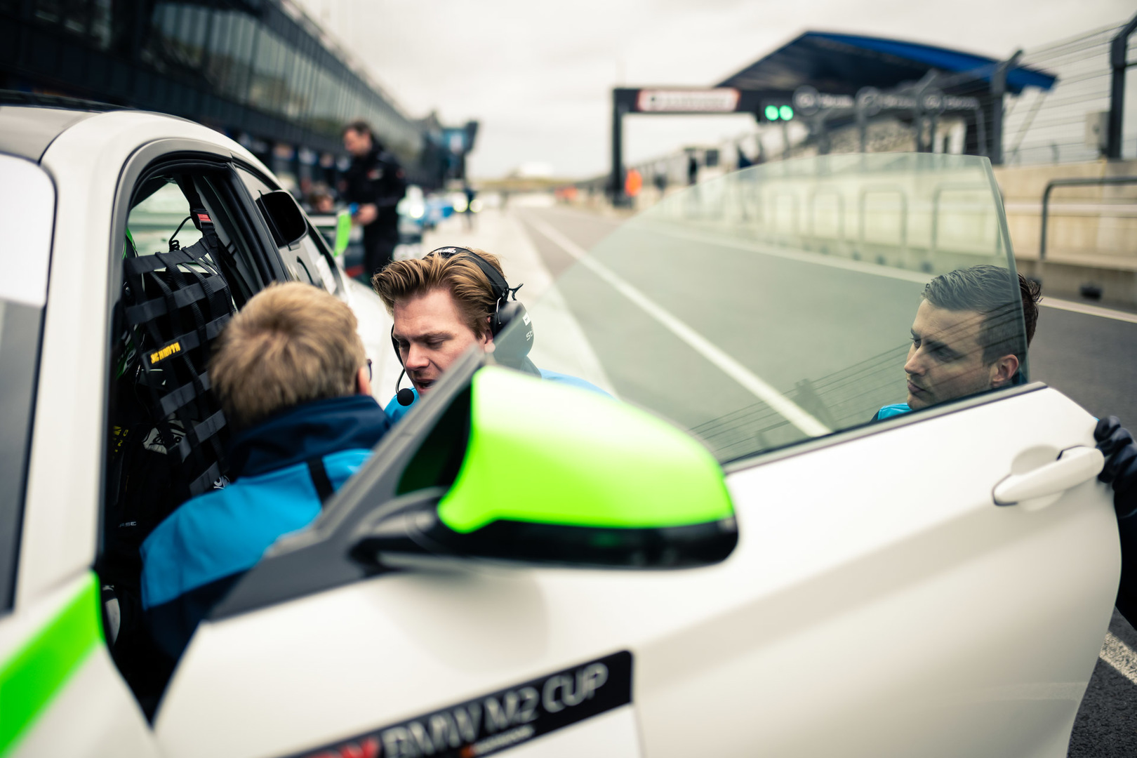 MV Motorsport debuteert met veel strijd in de VRM BMW M2 Cup - BMW M2 ...